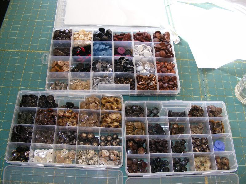 Meari's Musings: Button Storage