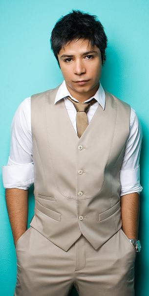 Daniel Calderon y Los Gigantes, número uno en Colombia con "Yo te ví"