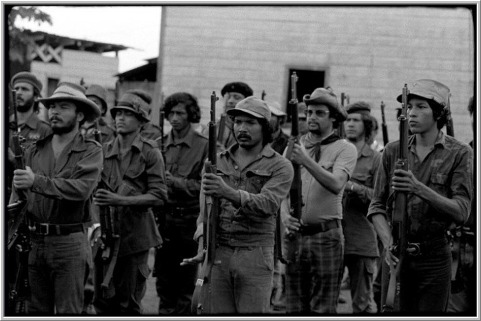 Sandino vive: Fotos Insurreccion FSLN