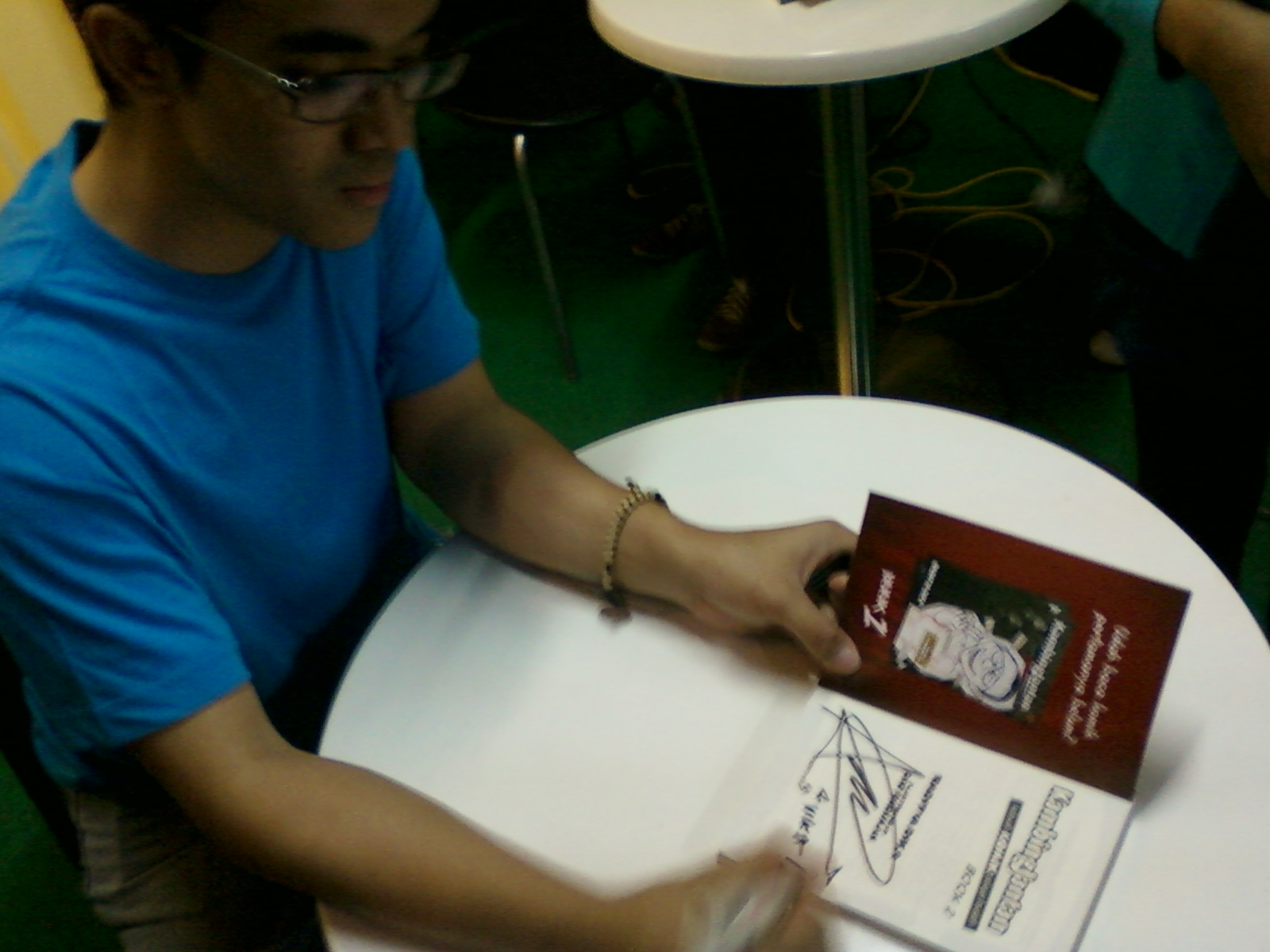 a cup of 'fikamaliq': Grebek buku bareng Dio Rudiman @nasgort