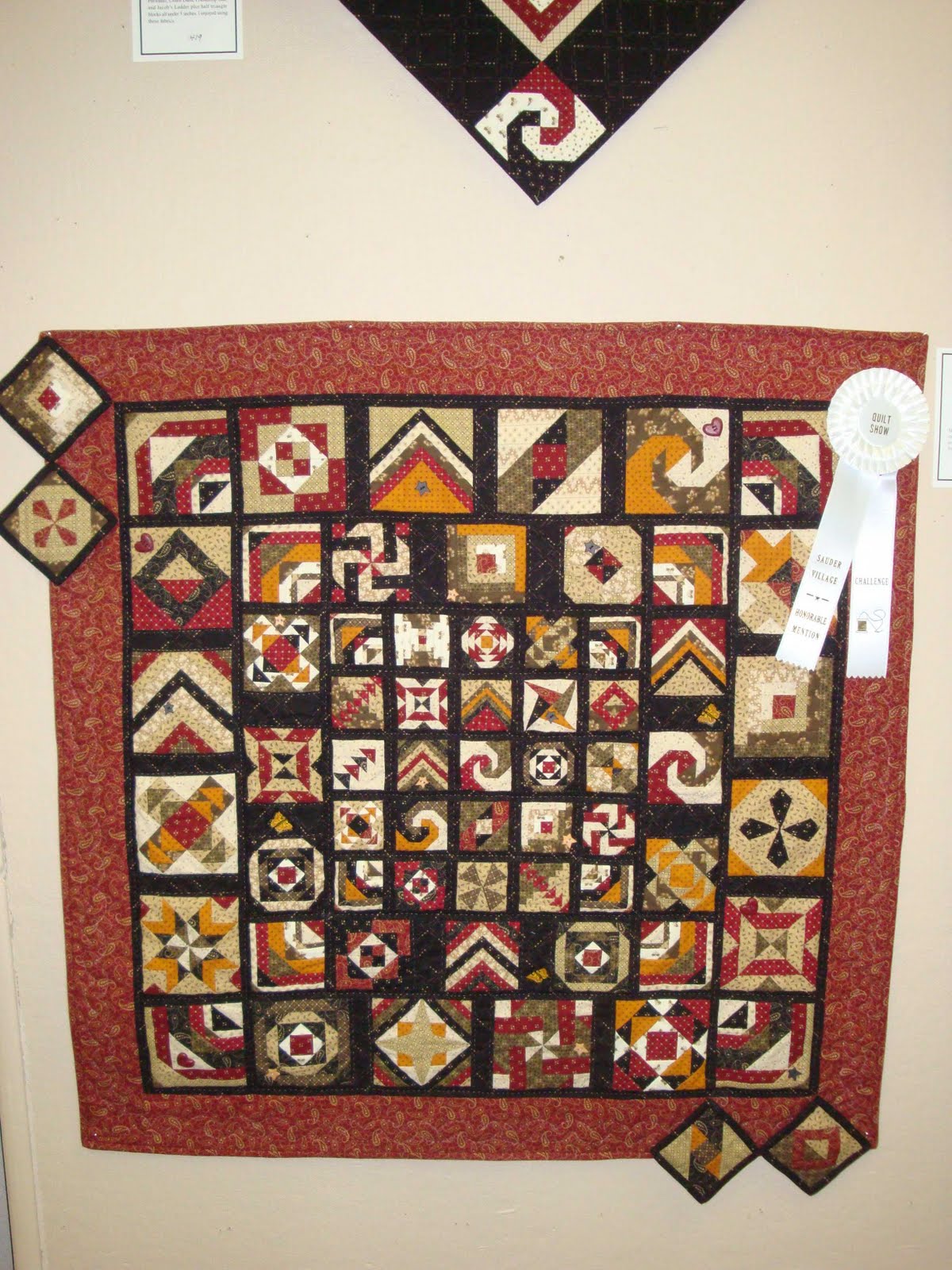 FABRIC THERAPY: More eye candy (quilt show pics)...