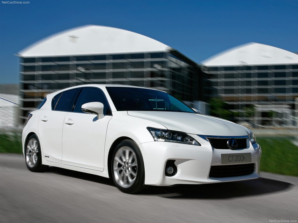 Lexus CT 200h (2011) | Auto Zone Video