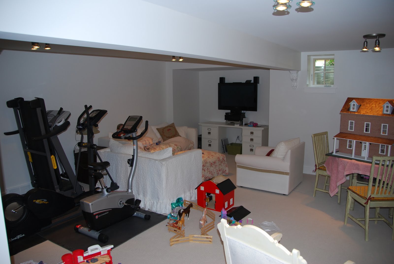 Makeover On Maple: July 2010