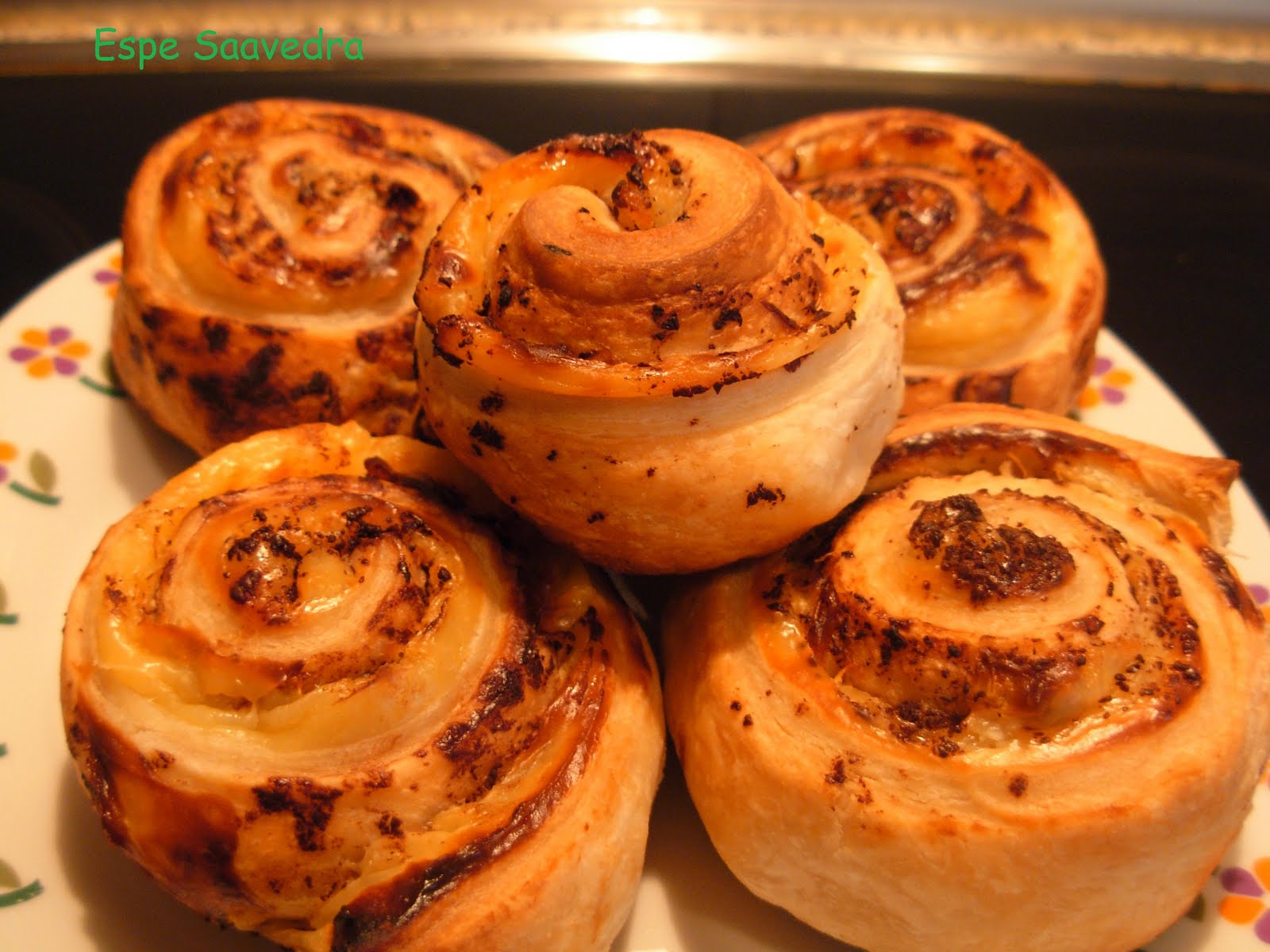 Espe Saavedra, en la cocina: CARACOLAS CHOCO-CREMA