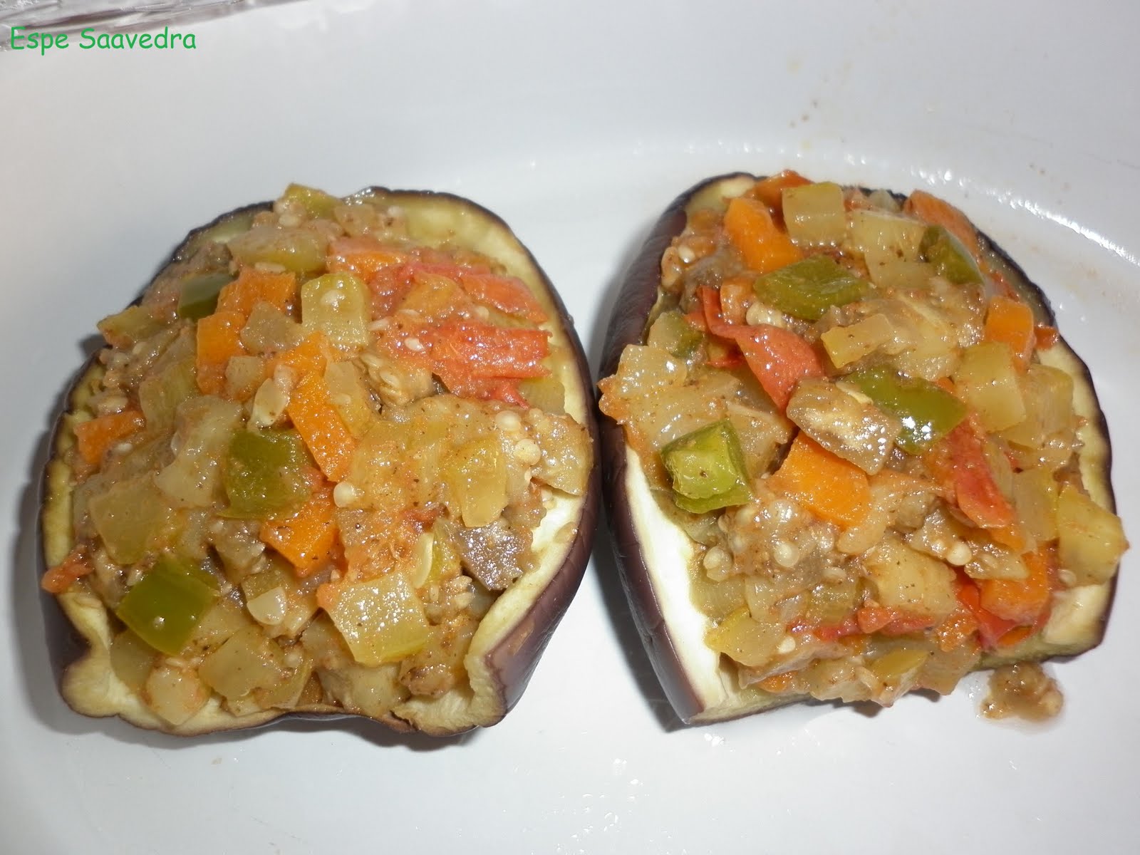 Espe Saavedra, en la cocina: BERENJENAS RELLENAS DE VERDURAS