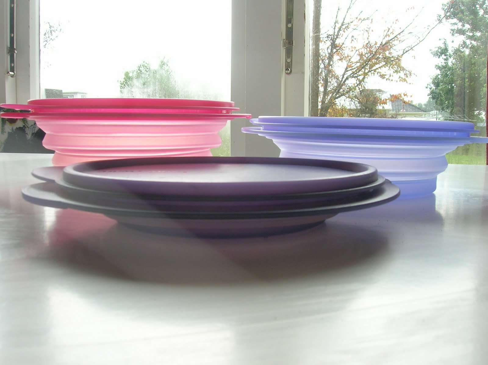 Minimalist Packrat: Collapsible bowls