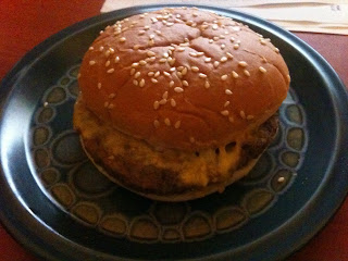 Brett's Burger Review!: Burger Review #5: Ready Go Eat Cheeseburger