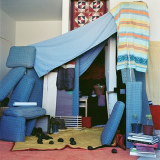 memoirs of a melodramatic: Blanket Forts