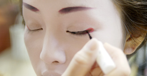 La geisha è un'artista del mondo che fluttua... - New York can wait ...