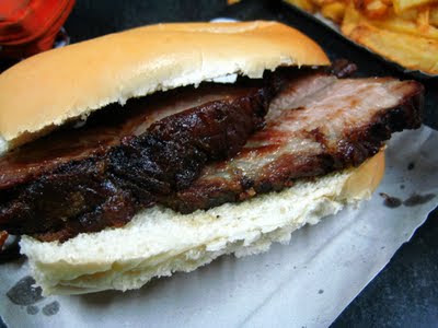 Antojit's Jodidit's: REY DE REYES: SANDWICH DE BONDIOLA!