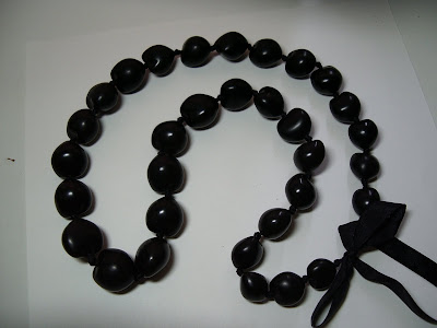 Polka Dot Pineapple: Lei Making in Hawaii