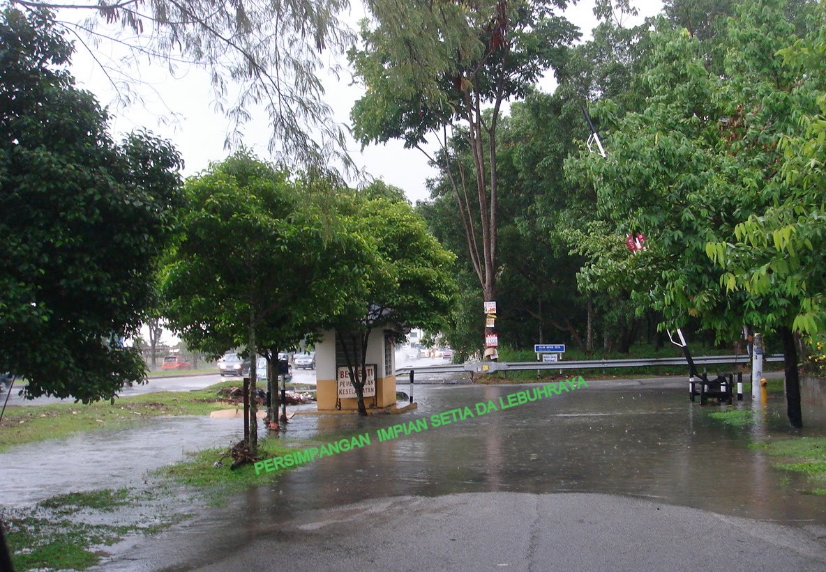 PERSATUAN PENDUDUK IMPIAN SETIA: Banjir Kilat di Saujana Impian Kajang PERSATUAN PENDUDUK IMPIAN SETIA: Banjir Kilat di Saujana Impian Kajang