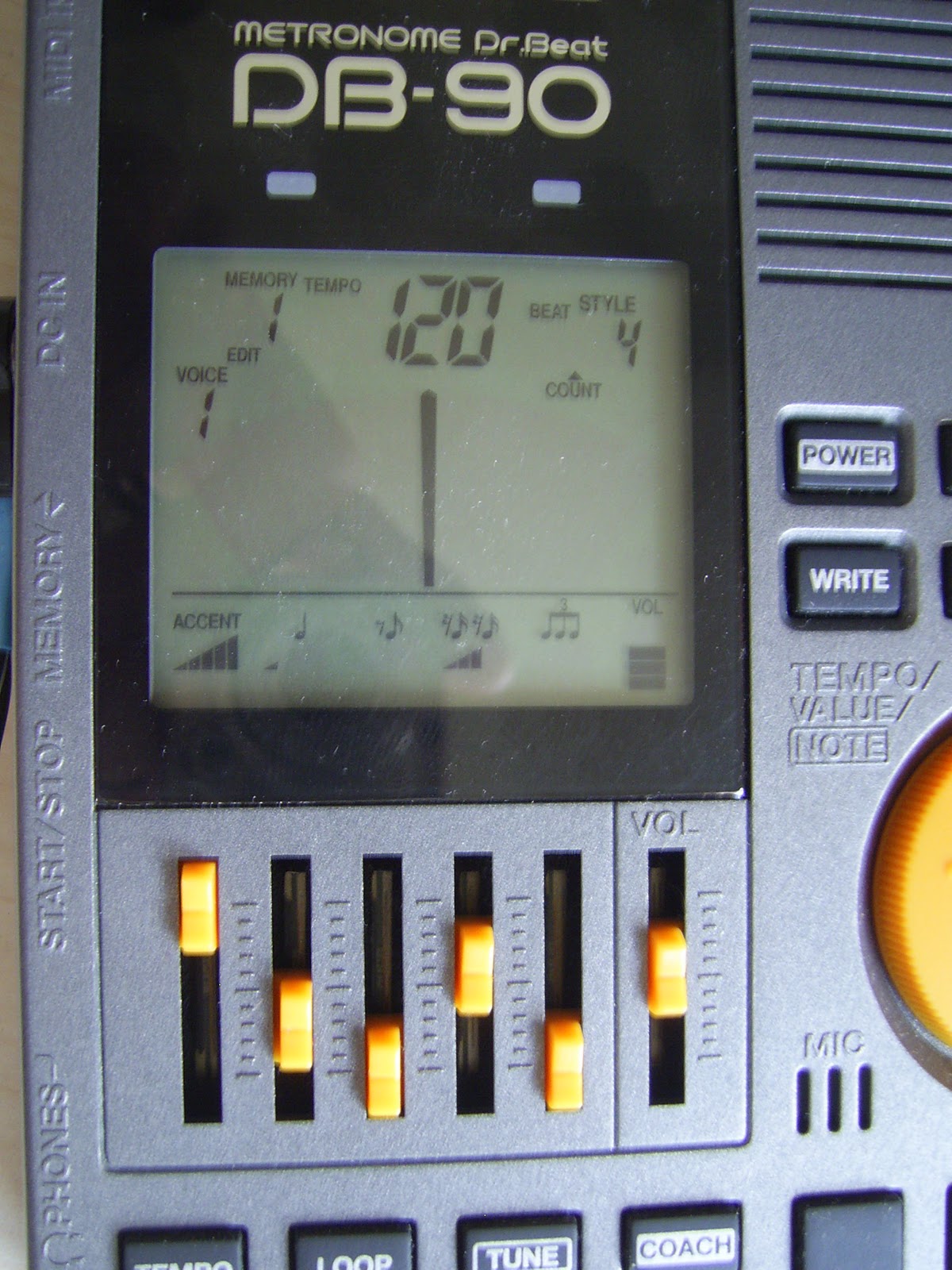 Pilbromatic: Comparison and Review Between Korg Beatlab BTL-1 and Boss ...