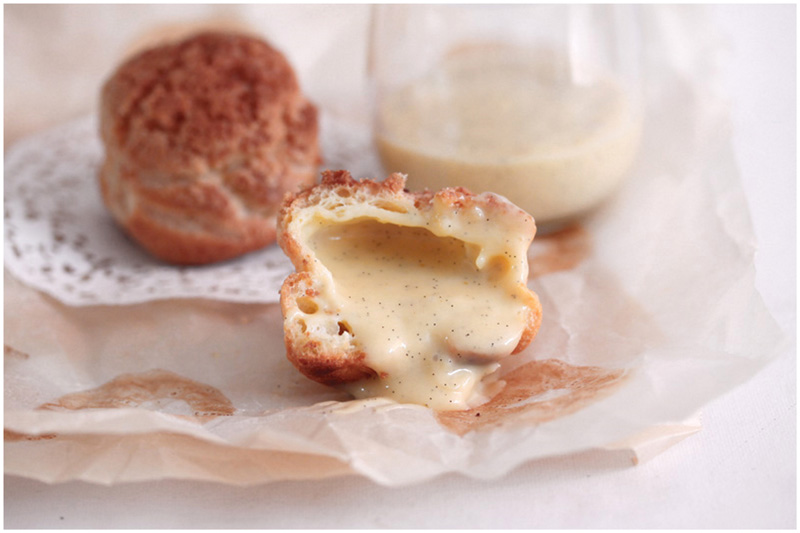 Foodagraphy. By Chelle.: Cookie topped choux puffs