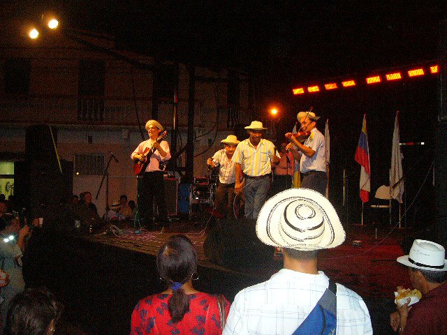 EL LIBRO DÉCIMAS DEL POETA CHE BONILLA: LA DECIMA PANAMEÑA EN PUERTO RICO