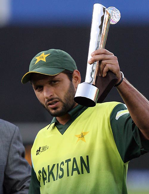 Pakistan Cricket Club: PAKISTANI CRICKET TEAM WALLPAPERS