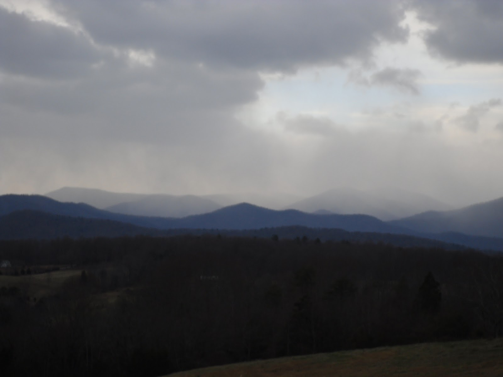 Culpeper Virginia: Madison County Blue Ridge Mountain December Snow