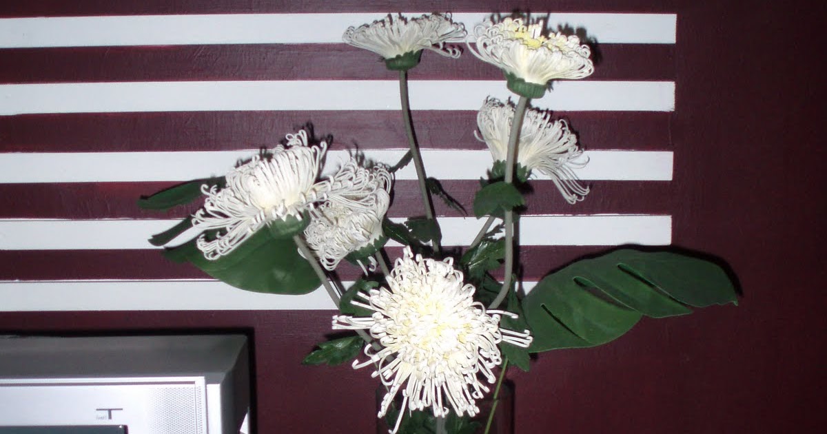 27+ Konsep Bunga Hiasan Atas Meja Makan