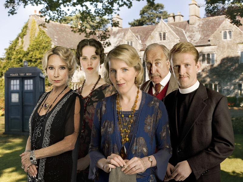 Doux Reviews: Doctor Who: The Unicorn and the Wasp