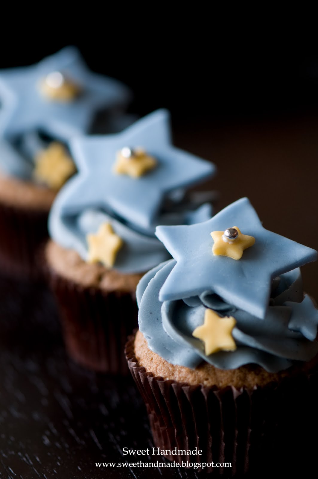 Sweet Handmade Cookies: Star Cupcakes