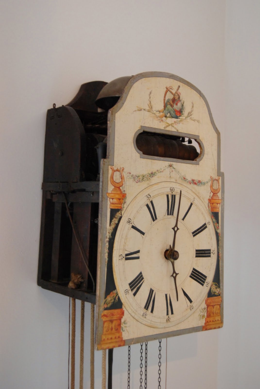 Black Forest Clocks: A Black Forest Musical Carillion Shield Clock ...