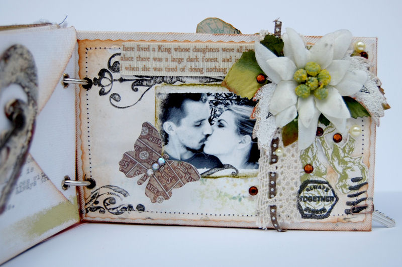 SCRAPBOOK ABUNDANCE: Canvas Love Letters mini
