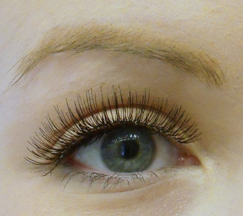 Kayla Doll Makeup: MAC Lash Series - #4 Lashes