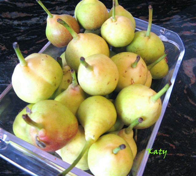 Para hincar el diente K+M = M+K: Peritas caramelizadas