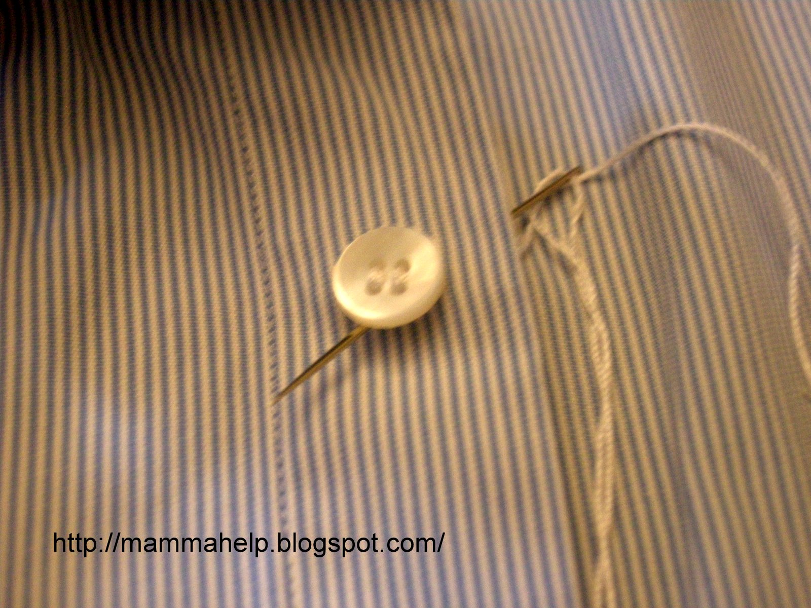 Come si fa a ...: come si fa ad ... attaccare un bottone (2)