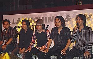 Pusat Info Musik Indonesia: Biografi Grup Band Stinky