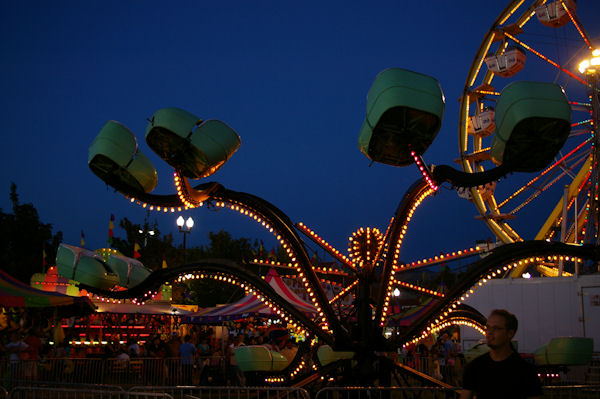 Bolimasa Blogarama...: One more carnival ride...The Octopus!!