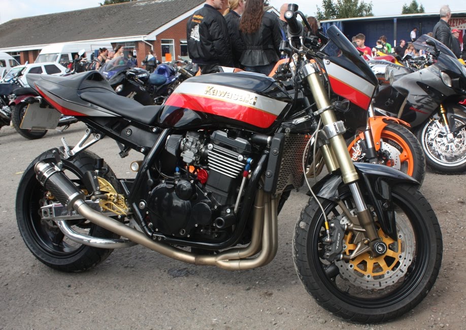 ZRX's | Custom Fighters - Custom Streetfighter Motorcycle Forum