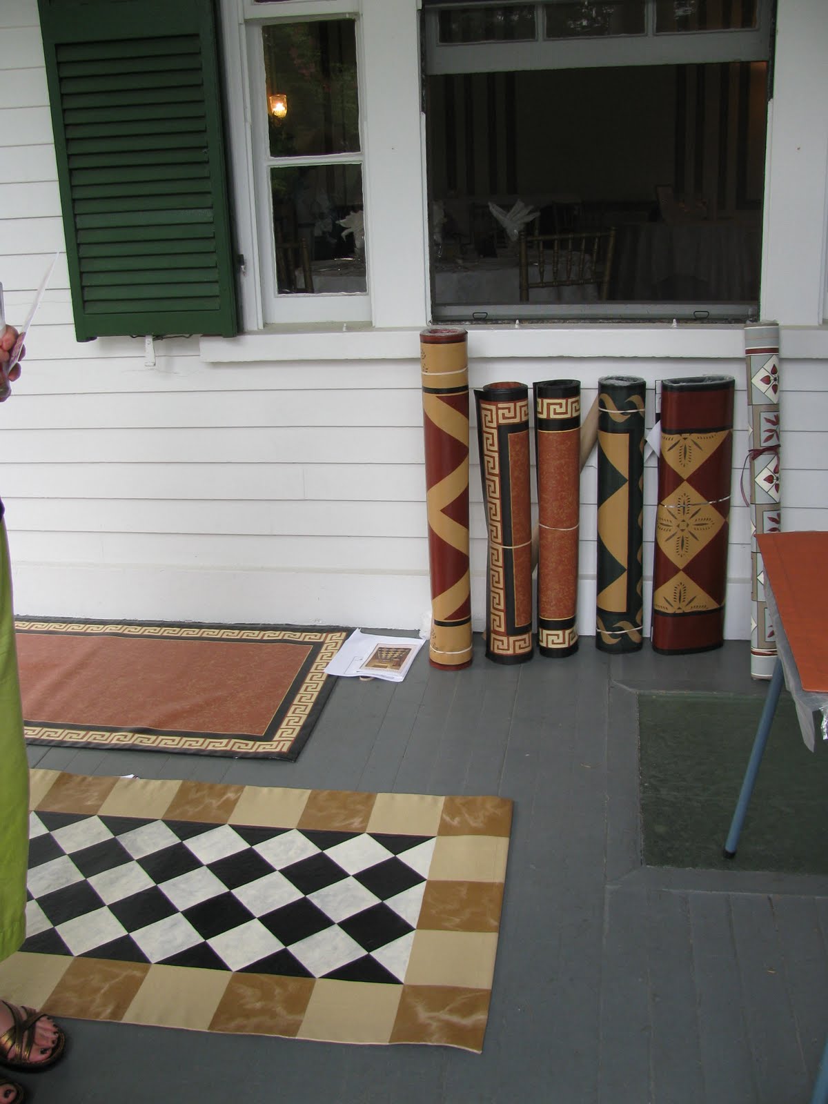 Focus on Design: Color - The Series...Rusty Robins and Canvas Floorcloths