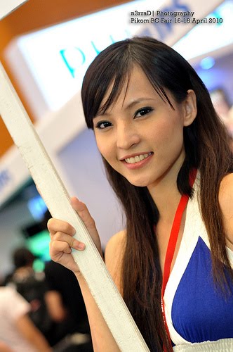 I missed the long haired Agnes Lim