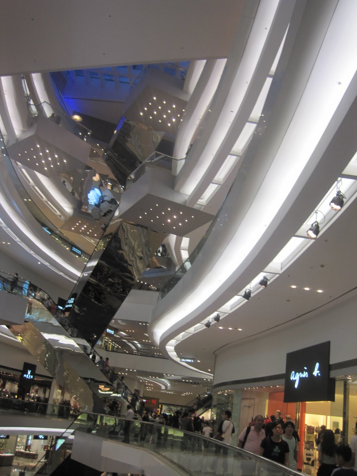 Jess in HK: Hong Kong shopping malls...