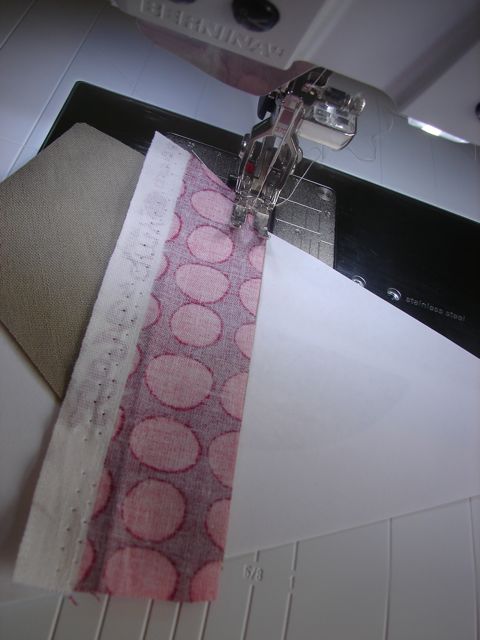 tallgrass prairie studio: Spiderweb Quilt Tutorial (for selvages)