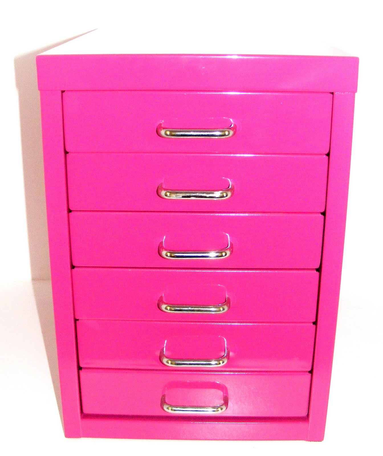 VAMP FURNITURE: June 2010