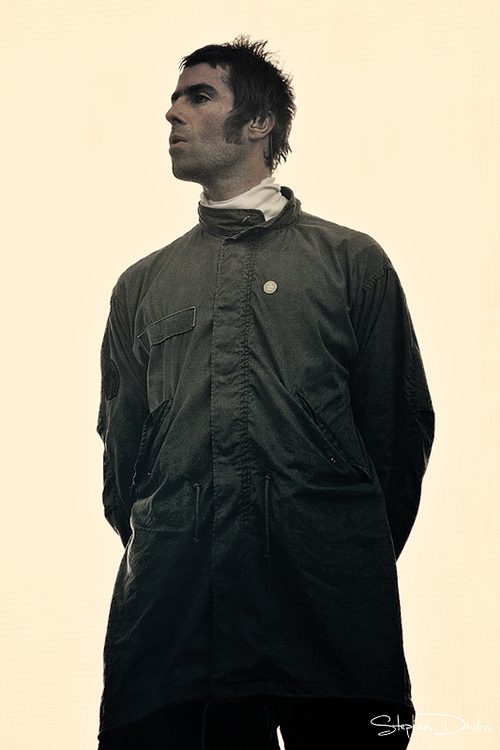 BURNAGEBYBURNAGE: Oasis bajo el lente de Stephen Devlin