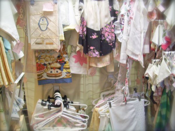 The Polka Dot Closet: My Antiques Booth What Sells and what doesn't