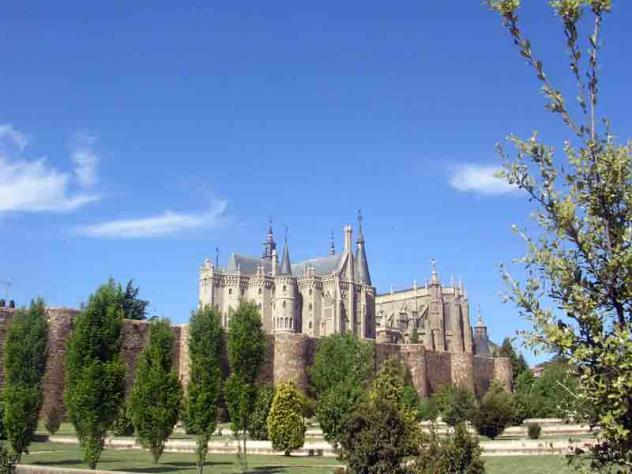 Asociación Cultural y de Vecinos "Amigos de Monumenta": Excursión a Astorga