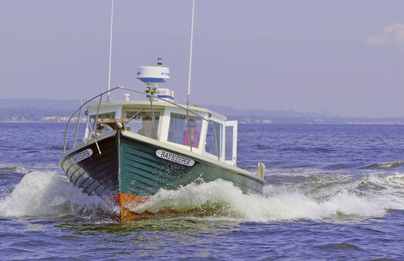 Voyages>`·.¸¸.·´¯`·...¸> : NY NJ Baykeeper - and its Pedersen skiff