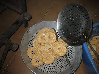 Divya's Recipes: Sakinalu / Chakinalu /Chuppulu or Chekkilalu (Rice ...