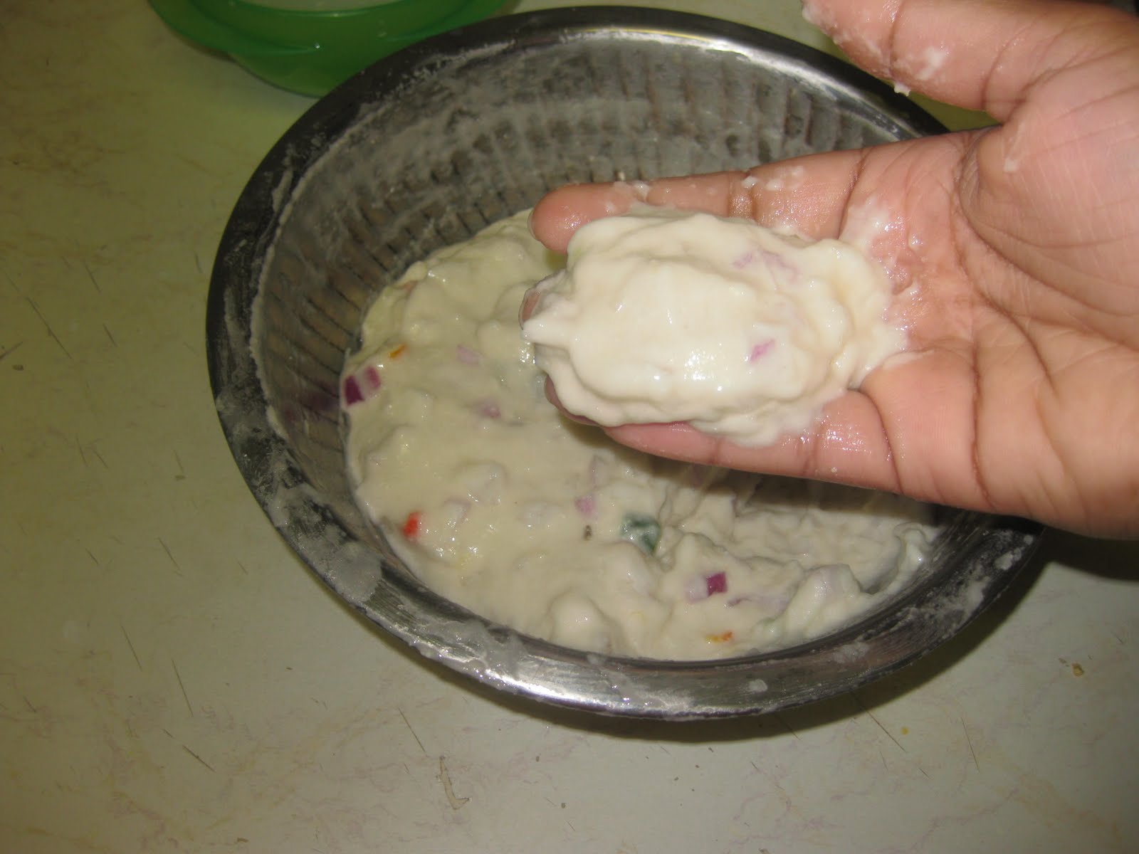 Divya's Recipes: Ulli Garelu / Medu Vada