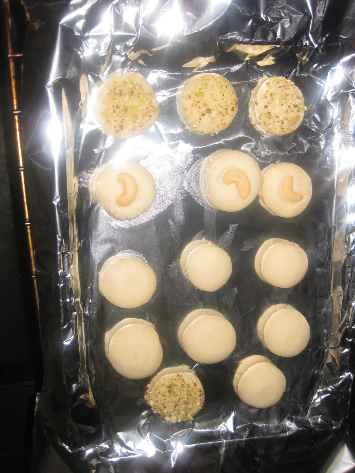 Divya's Recipes: Nankhatai / Indian Butter Cookie