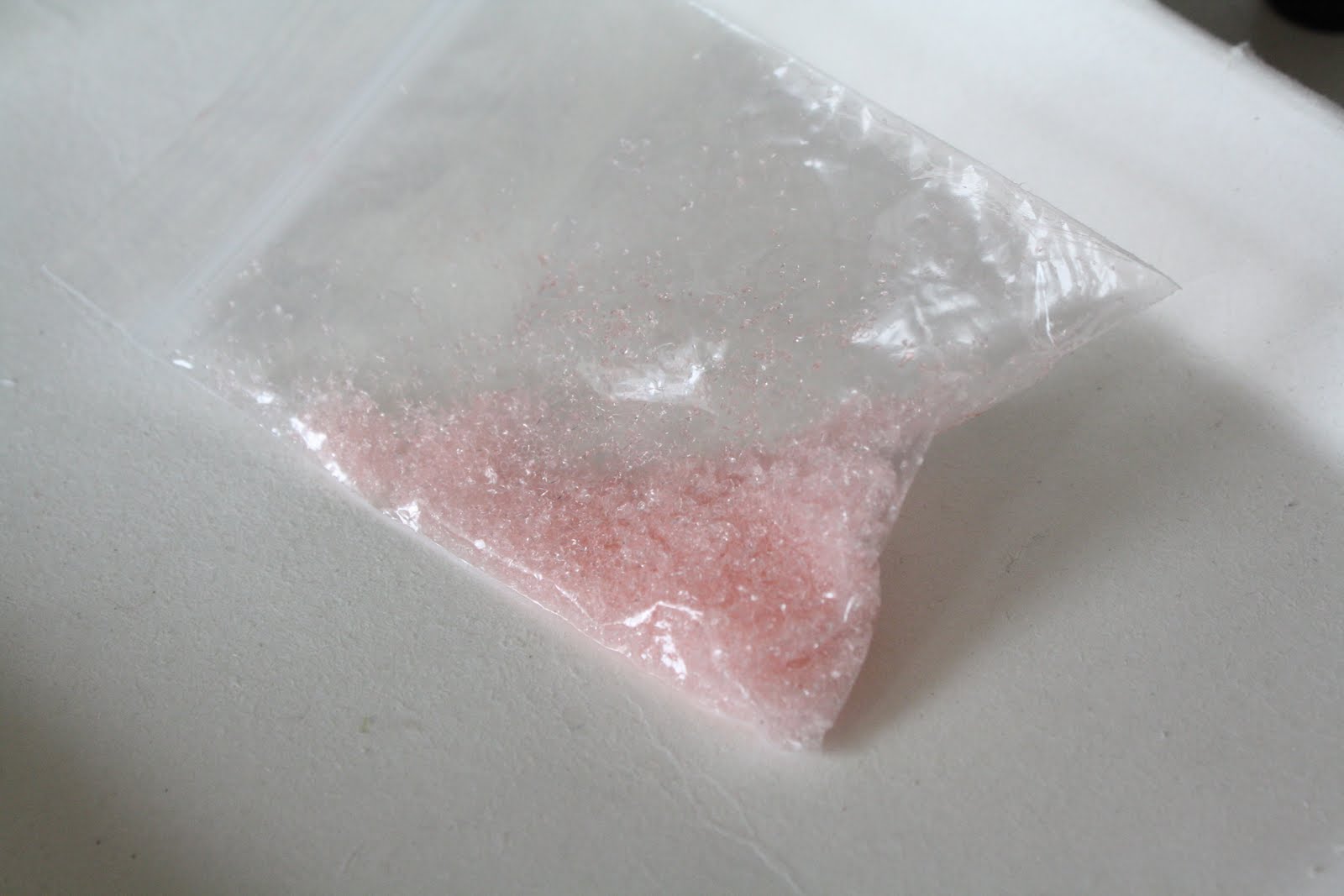 AngelicaScrappenings: Dyeing Diamond Dust Tutorial