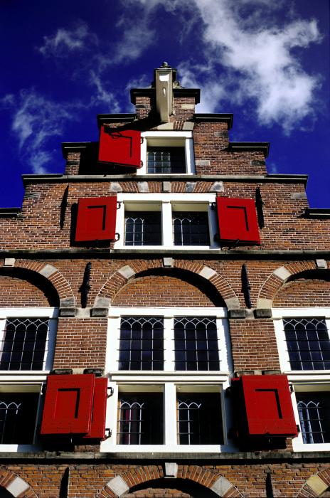 Dutch Windows | The Apron Stage