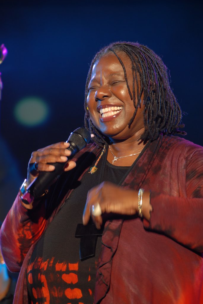 Caipirinha Lounge: Lizz Wright vs. Randy Crawford