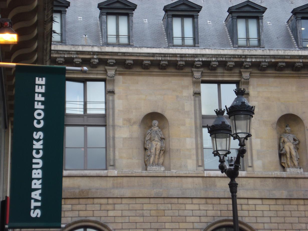 飞: Starbucks in Paris