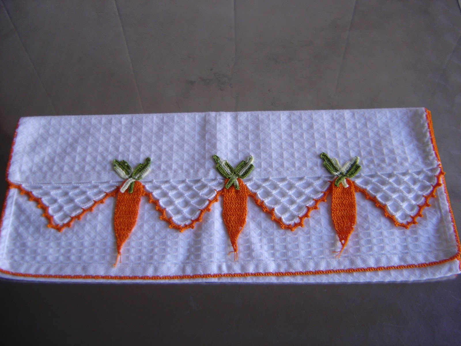 O Cantinho da Alexandra: Panos de Cozinha com picot de crochet