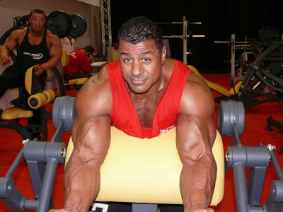 LA PERFECTION FAITE HOMME: AHMED HAMOUDA 02/02